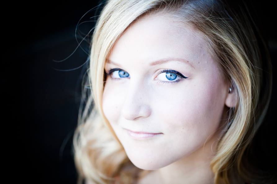 True Blue {Paige's Senior Portraits} | Nicola Borland Photography